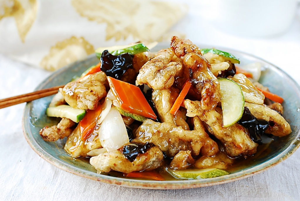 Bucătăria DAEBAK - Tangsuyuk • DAEBAK.RO